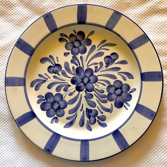 Dining | Gorgeous Large Round Blue And White Floral Platter | Poshmark